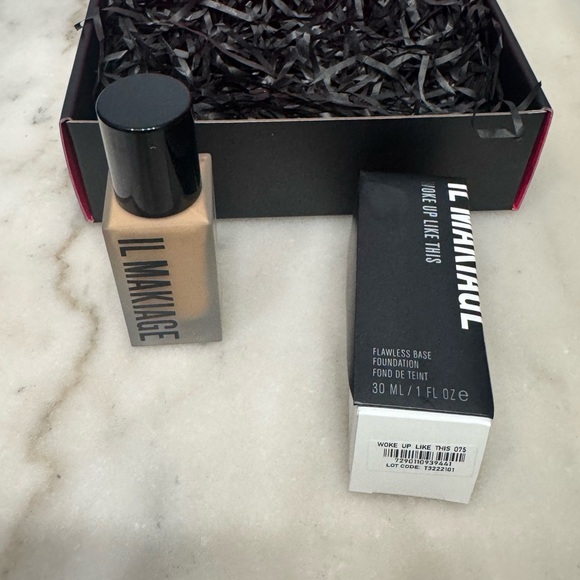 IL MAKIAGE | Makeup | Il Makiage Woke Up Like This Foundation Black And ...
